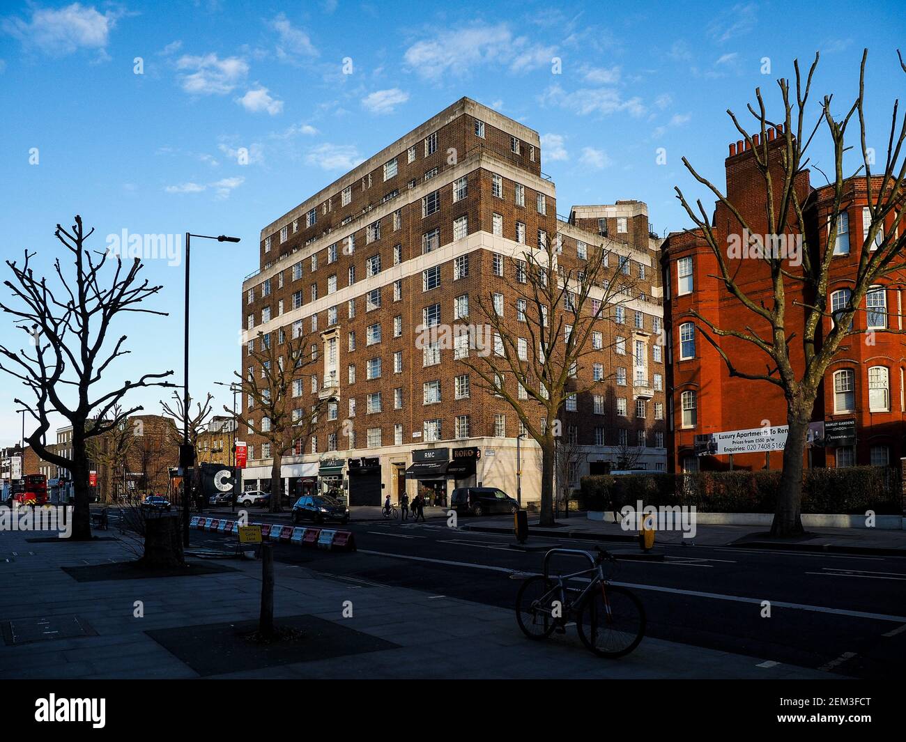 London Mansion Block Stock Photo - Alamy
