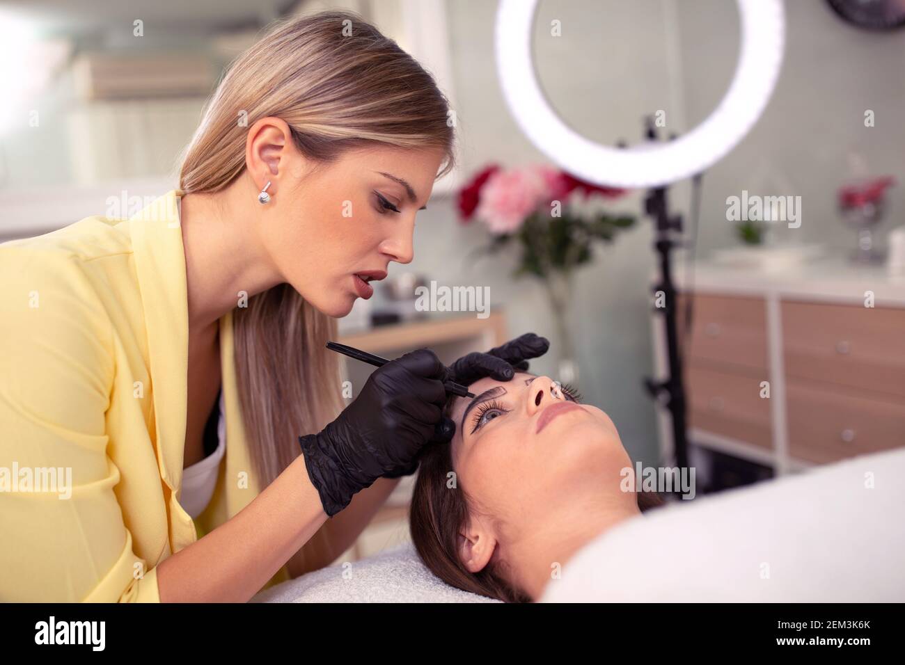 Filling the space inside the eyebrow outline for aesthetic appearance ...