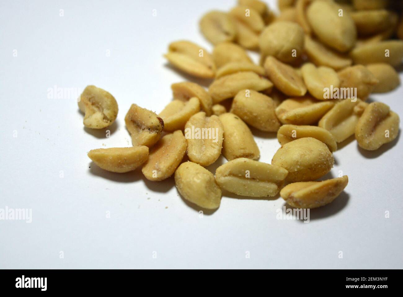 Peanuts out of shell hi-res stock photography and images - Alamy