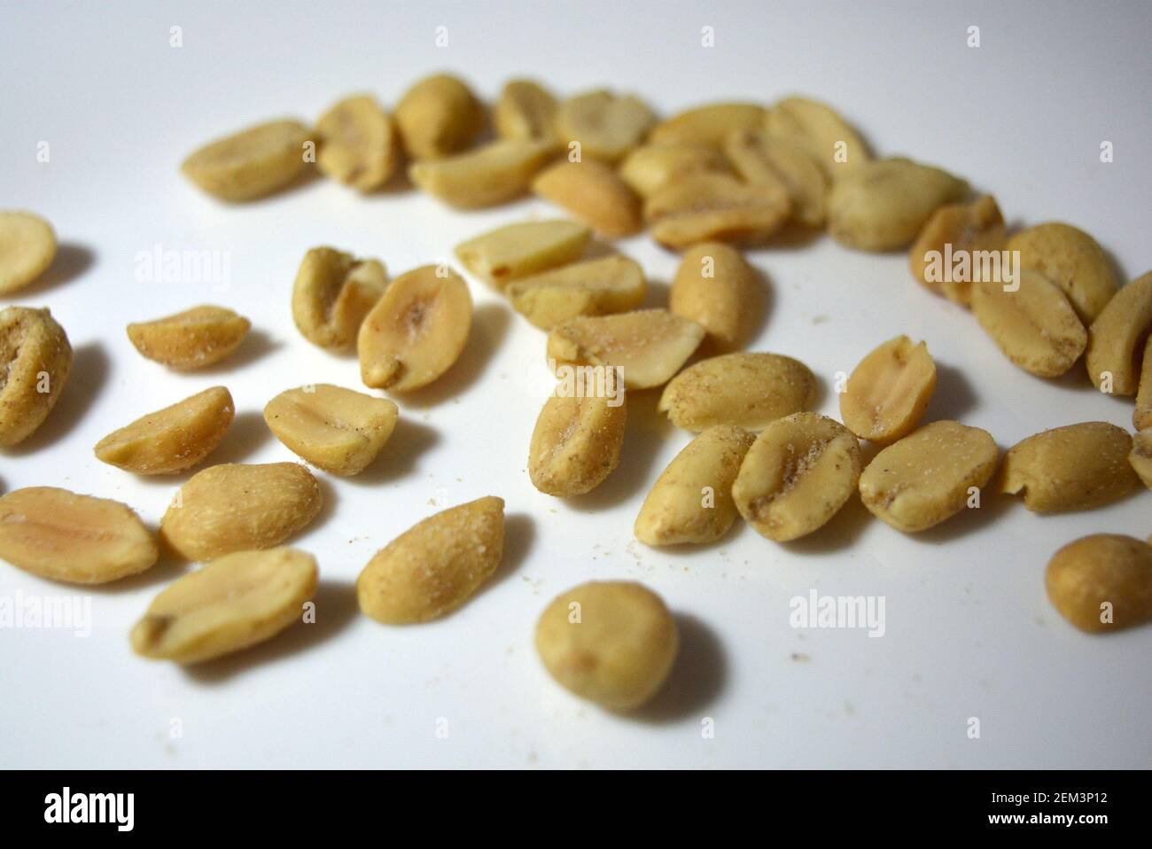 Peanuts out of shell hi-res stock photography and images - Alamy