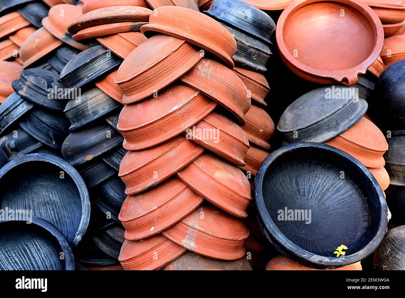 Earthen pot making hi-res stock photography and images - Alamy