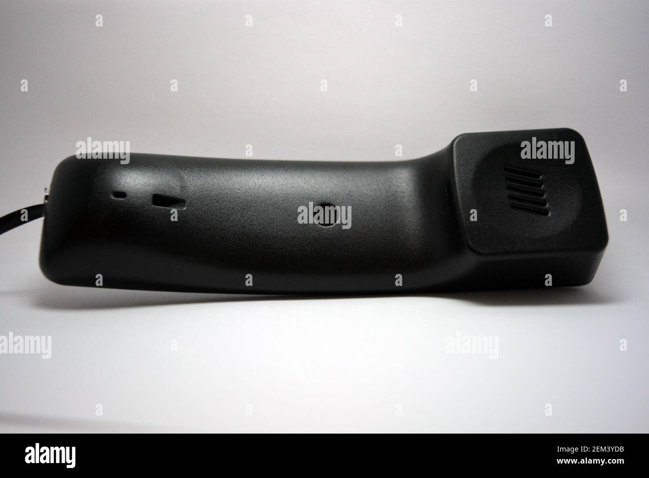 Black telephone receiver hi-res stock photography and images - Alamy