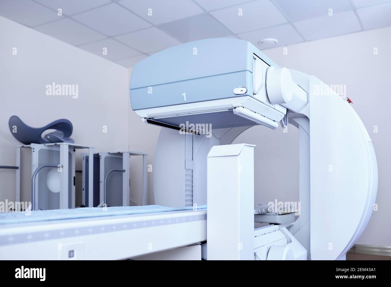 Medical linear accelerator in the therapeutic oncology. Radiation in ...