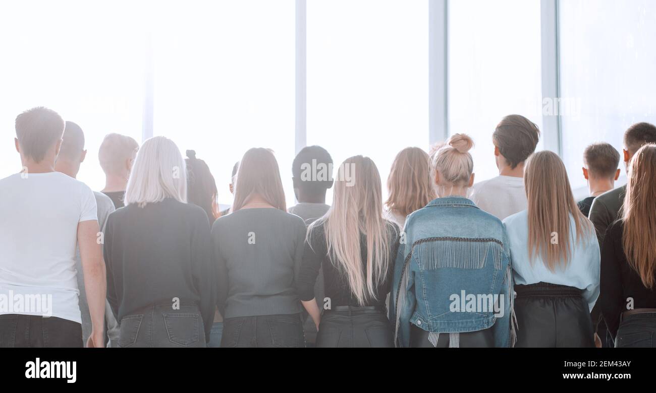 group of casual young people looking forward Stock Photo - Alamy
