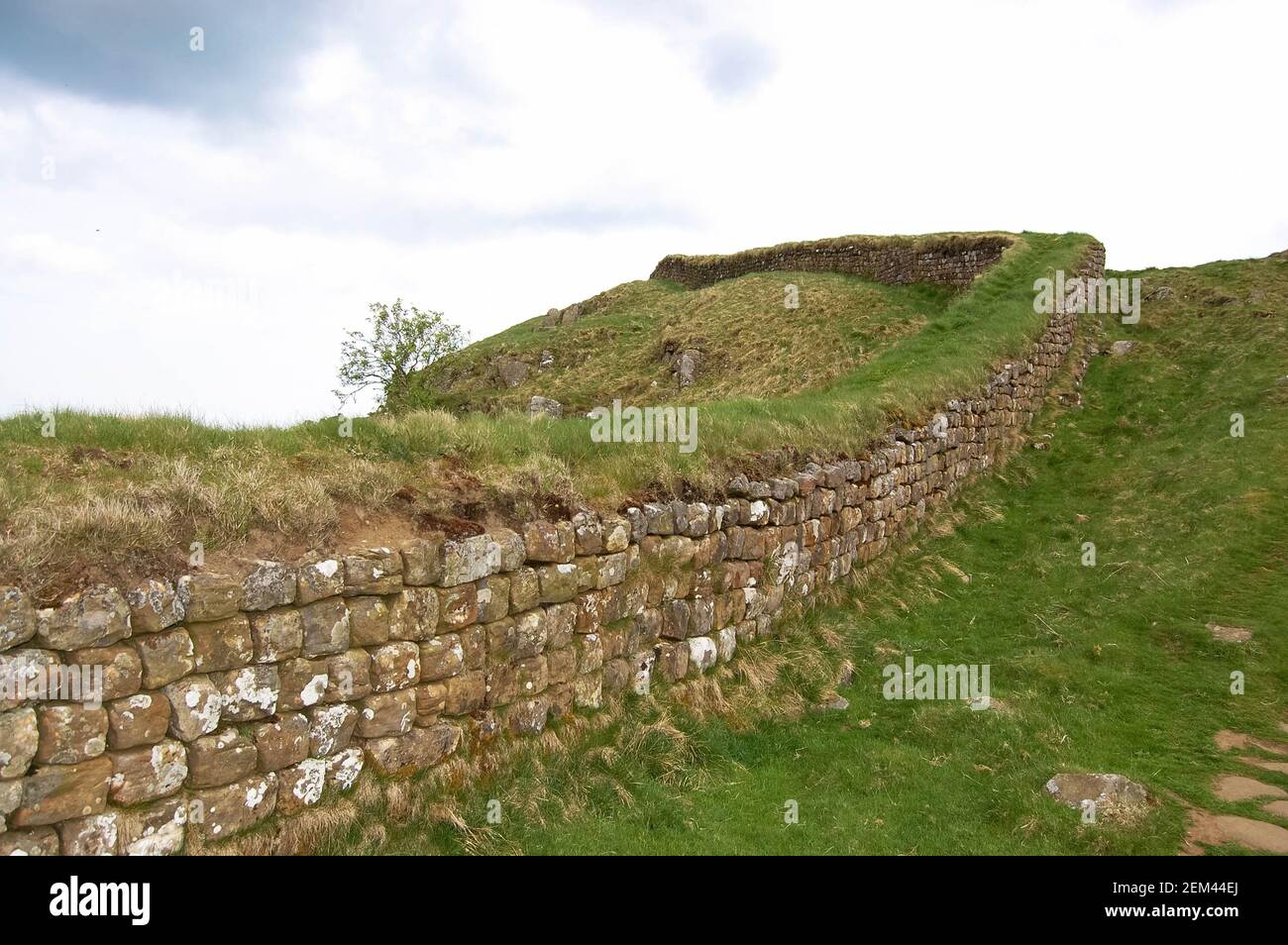 Hadrians wall stone built by Roman soldiers soldier Romans invade ...