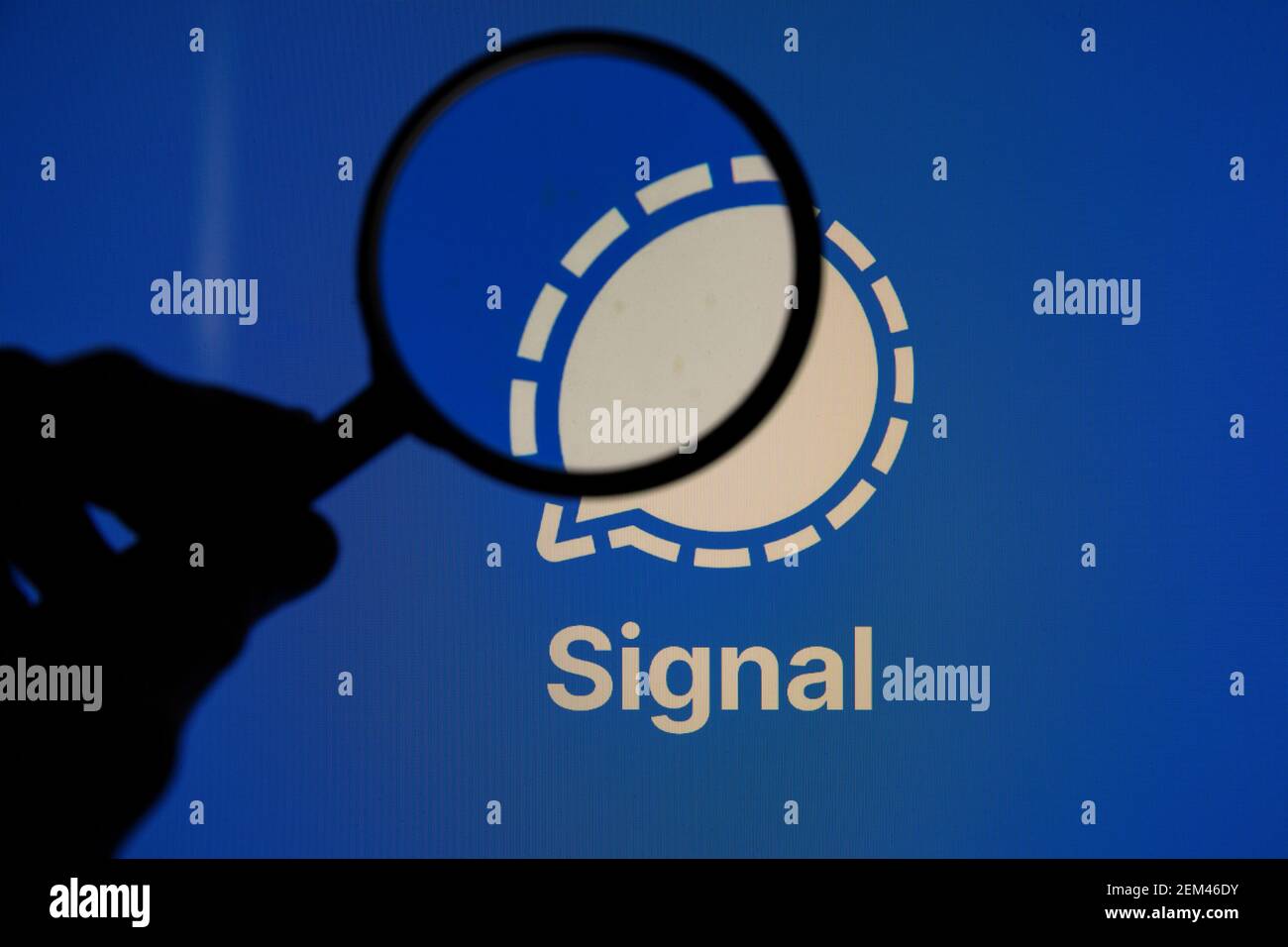 Signal analysis hi-res stock photography and images - Alamy