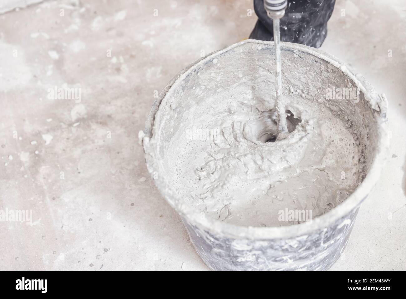 Automatic mixer concrete mortar, preparation of mixture of cement and ...