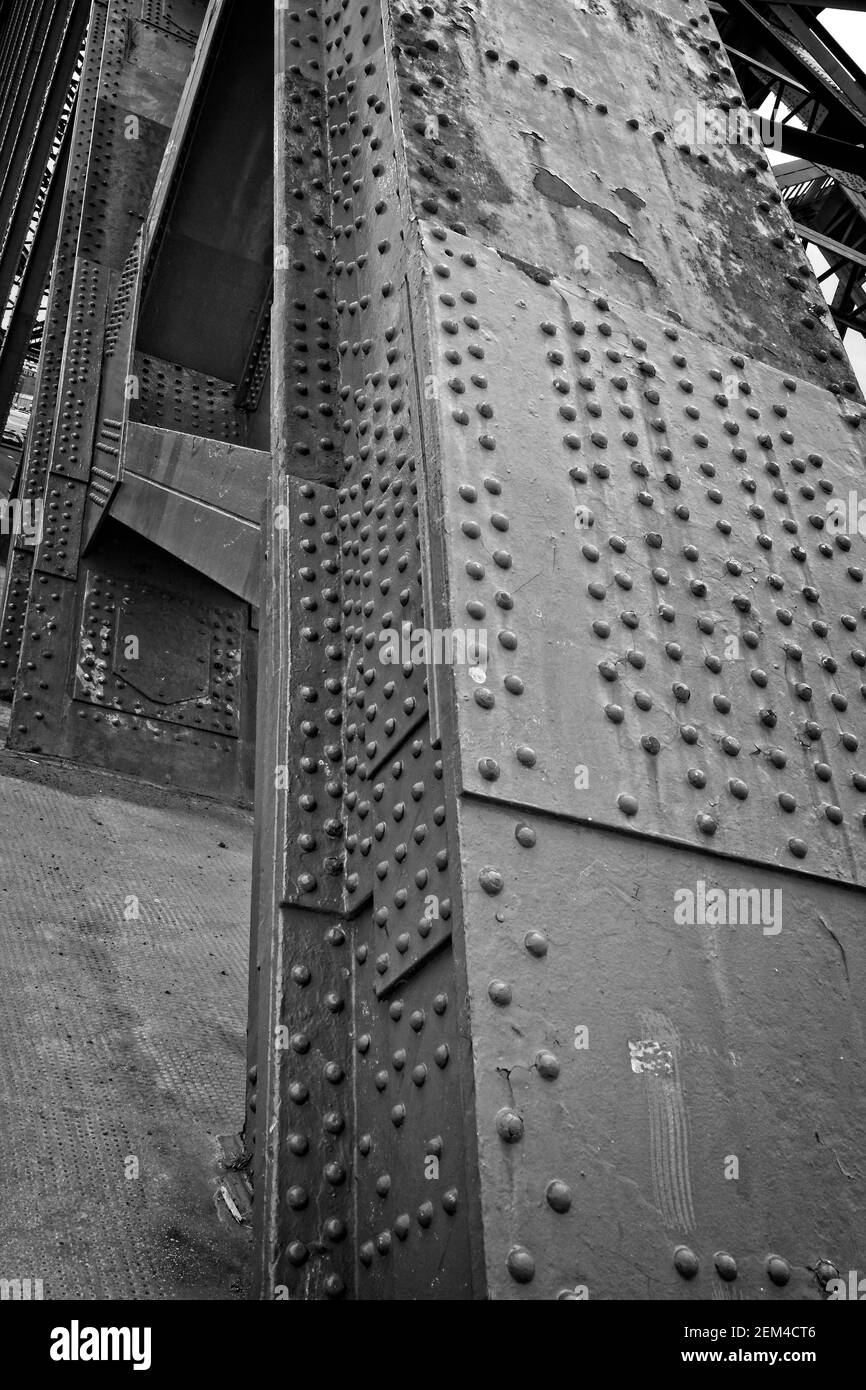 Rivets close up hi-res stock photography and images - Alamy