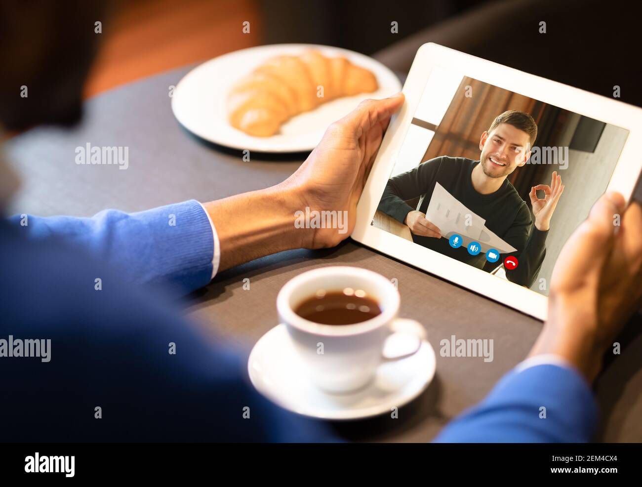 Two african american men video hi-res stock photography and images - Alamy