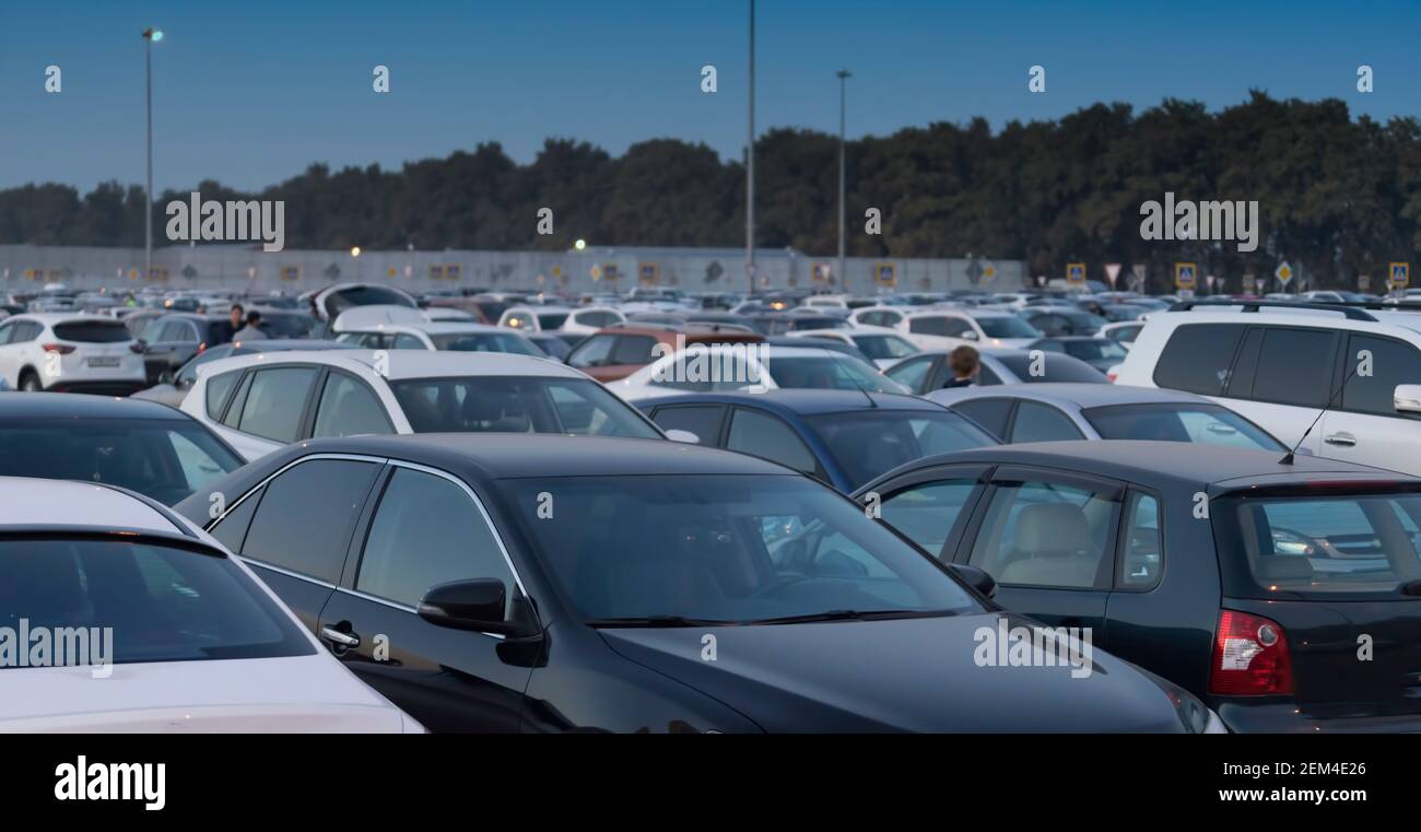 Cityscape with car Parking and lots of cars Stock Photo - Alamy