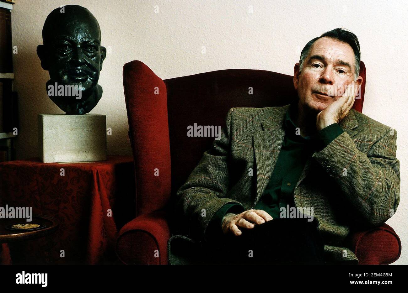 C s lewis hi-res stock photography and images - Alamy