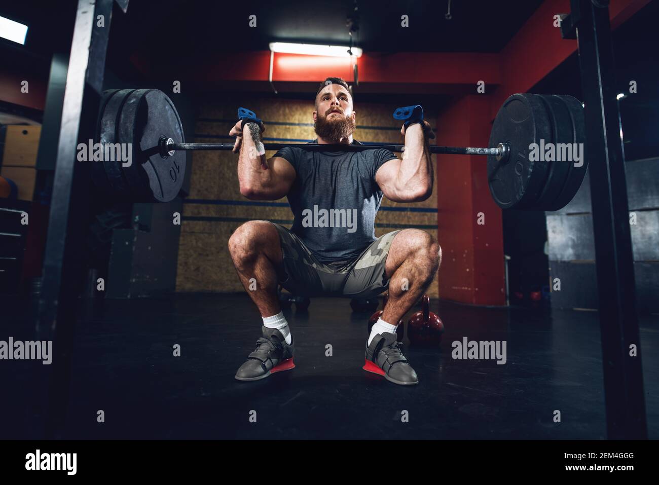 Barbell front press hi-res stock photography and images - Alamy