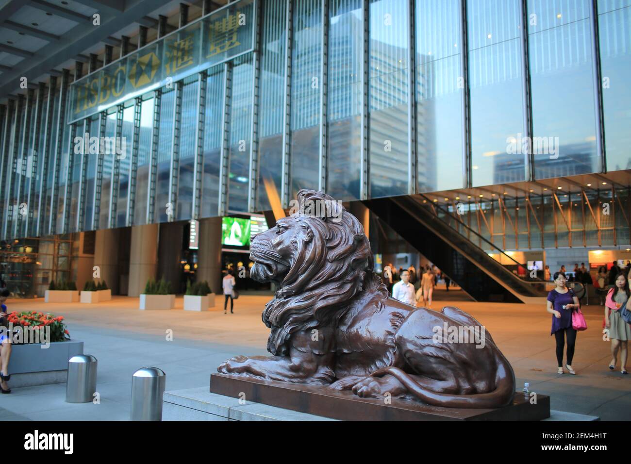 Lion statue bank of china hi-res stock photography and images - Alamy