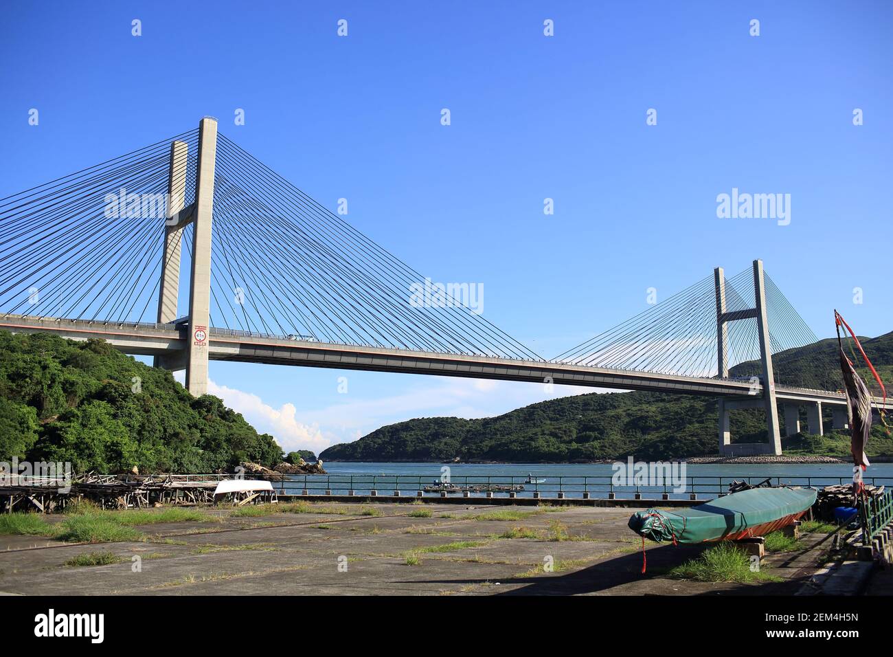 bridge scenes in hong kong, Tsing Ma Bridge and Ma wan Stock Photo - Alamy