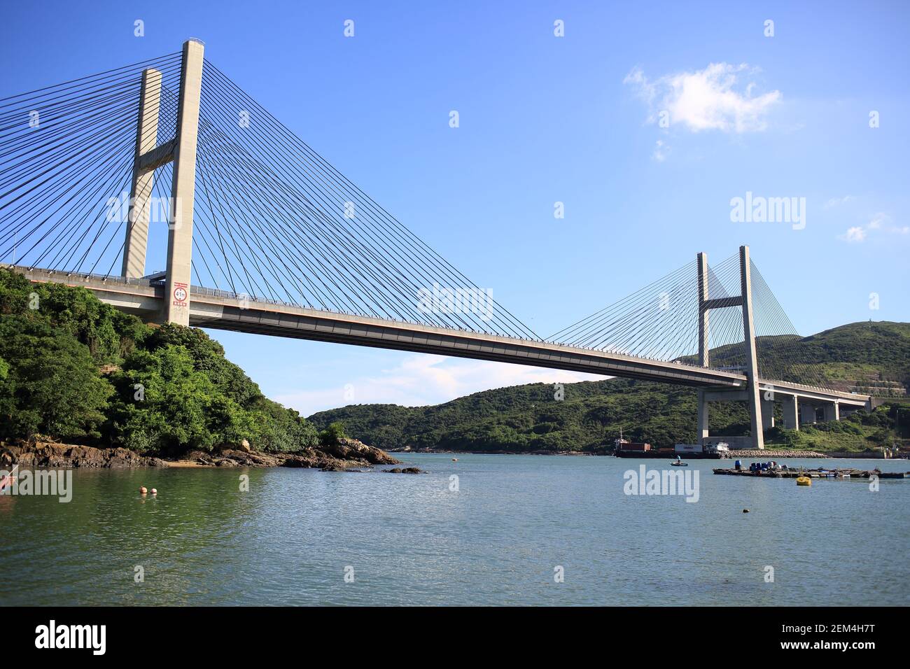 bridge scenes in hong kong, Tsing Ma Bridge and Ma wan Stock Photo - Alamy