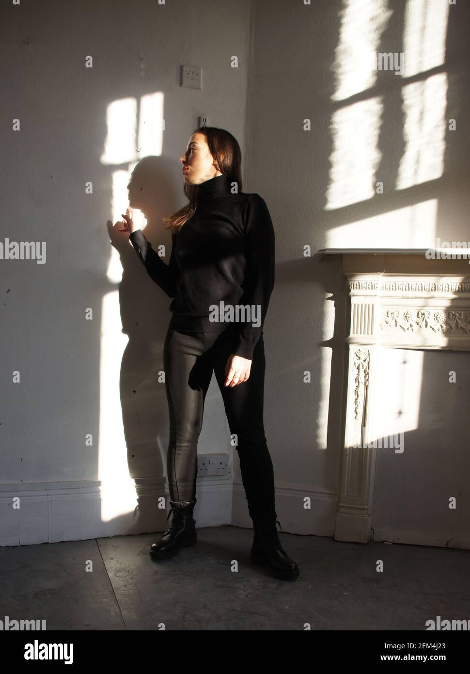 Shadows facing the sun hi-res stock photography and images - Alamy