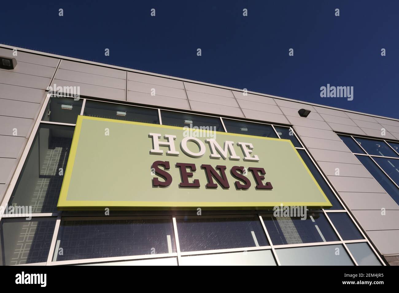 Home sense store hi-res stock photography and images - Alamy