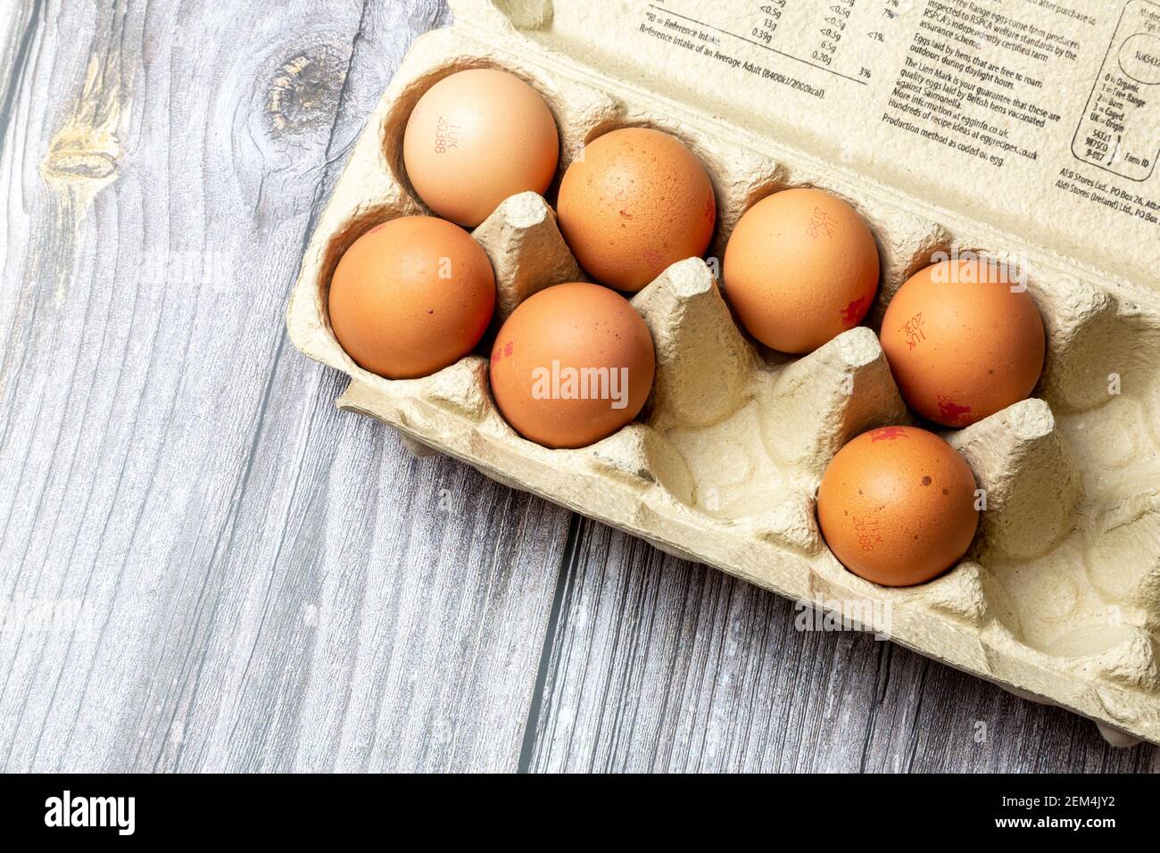 Egg boxes hi-res stock photography and images - Alamy