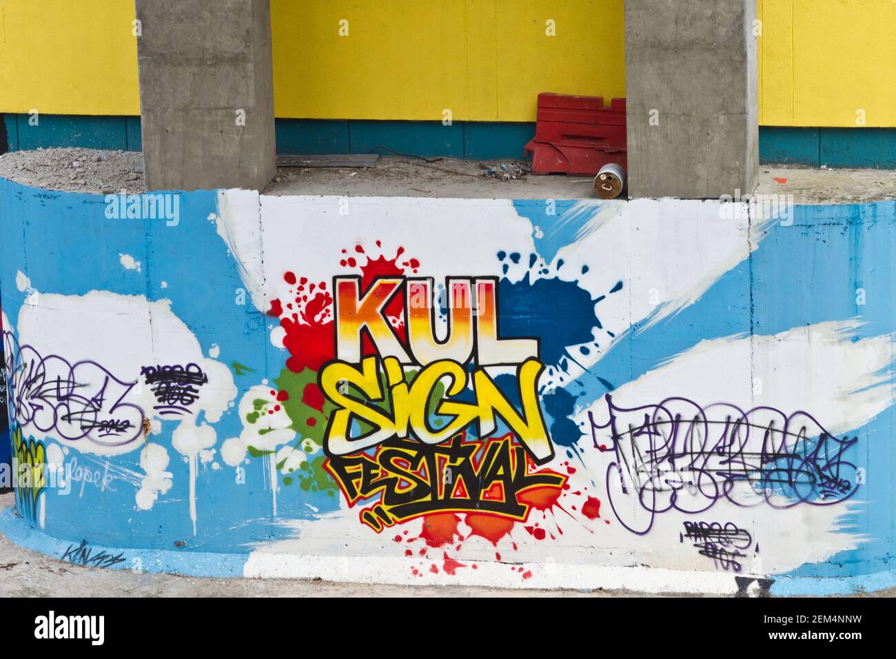 Nice wall paintings hi-res stock photography and images - Alamy