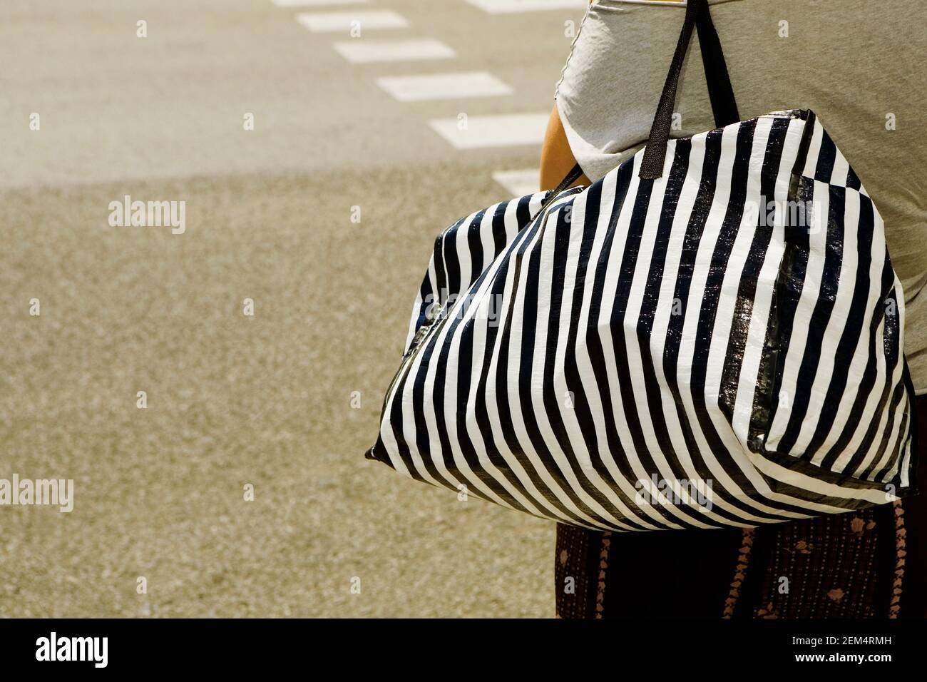 Mid section woman bag hi-res stock photography and images - Alamy