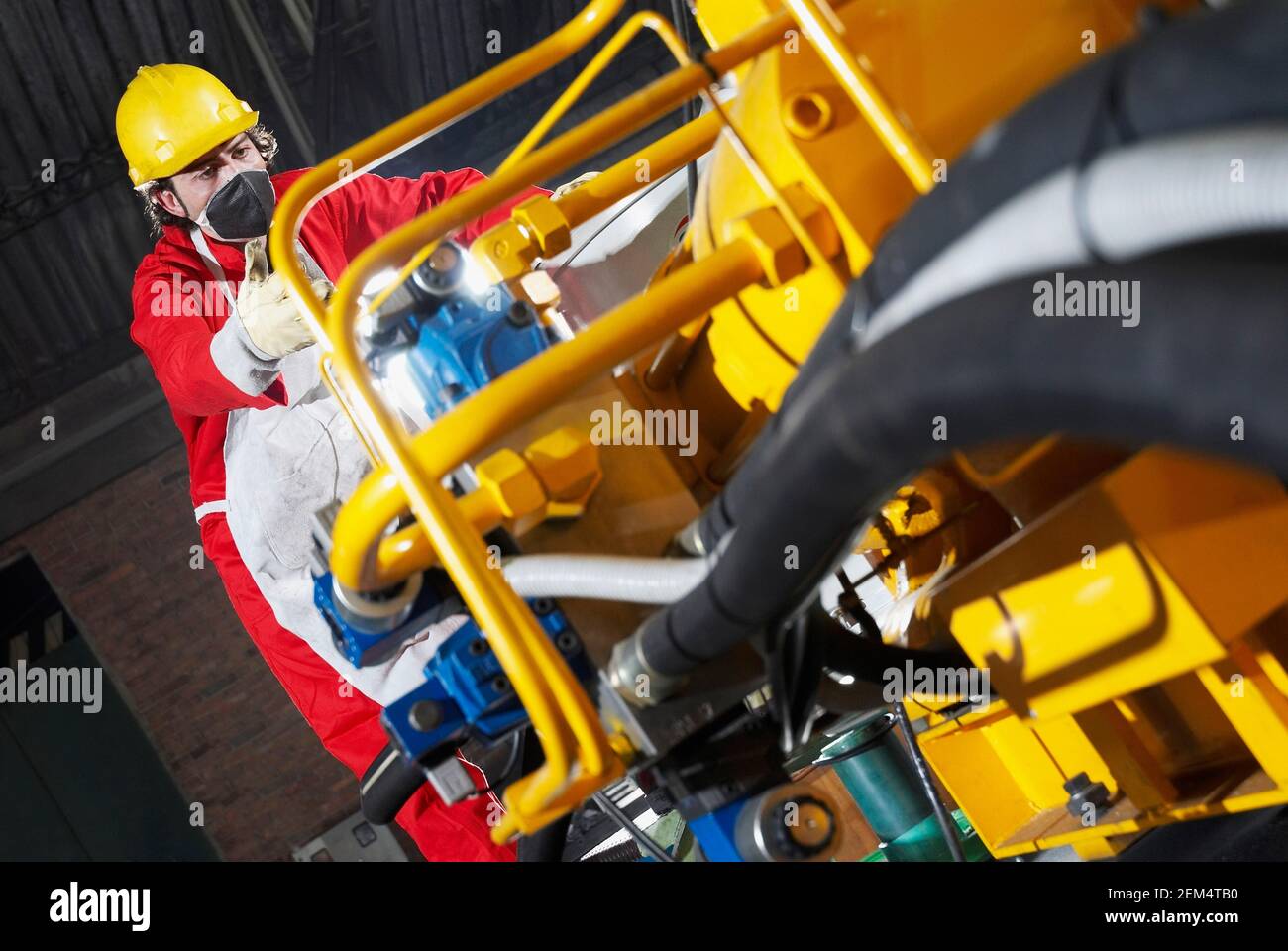 Factory ceiling hi-res stock photography and images - Alamy