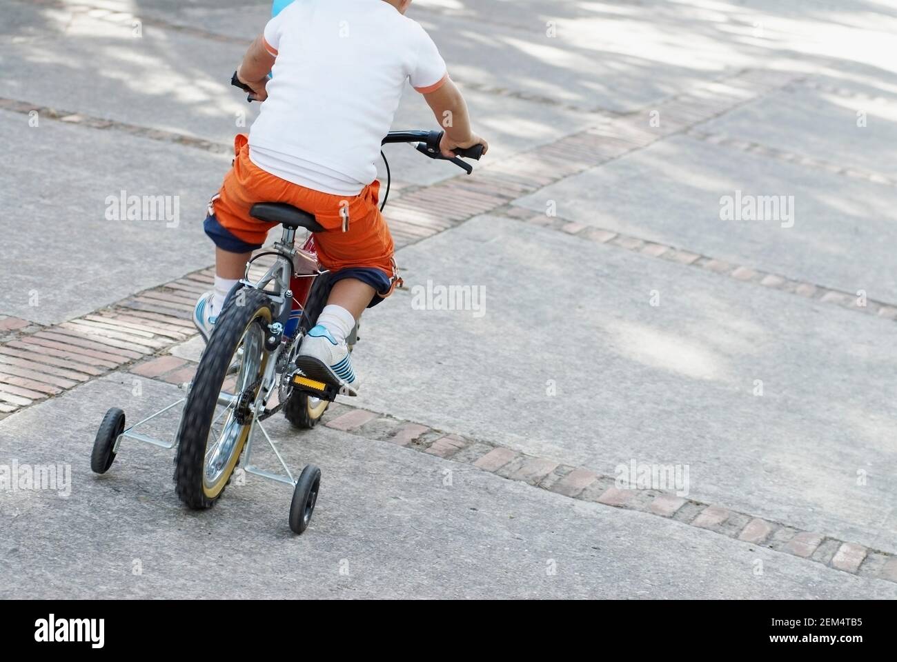 Tween bicycle hi-res stock photography and images - Alamy