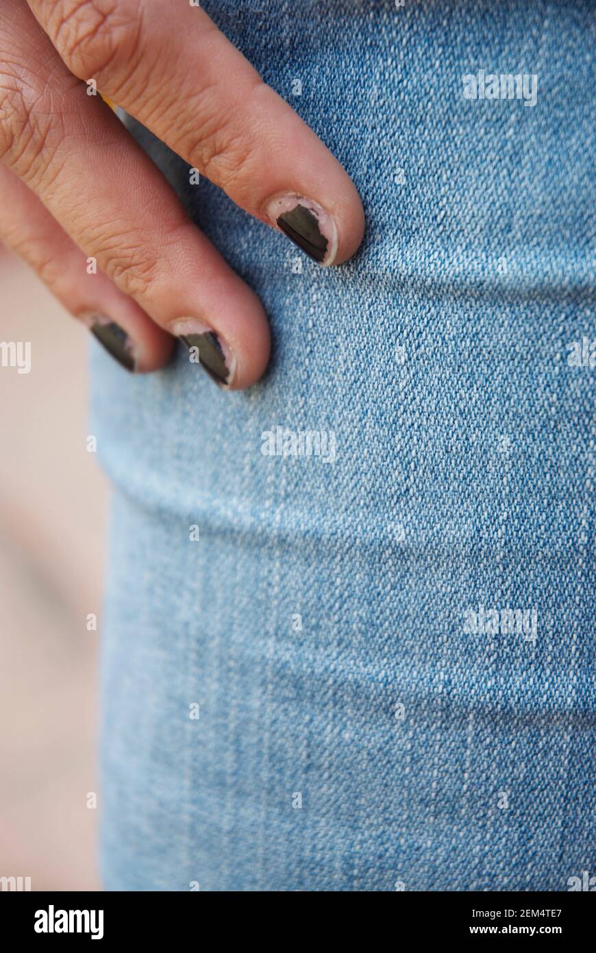 Human midsection hi-res stock photography and images - Alamy