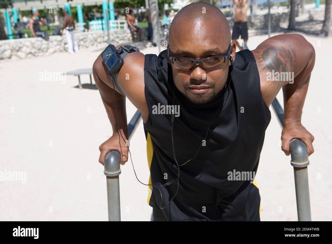 Parallel focus hi-res stock photography and images - Alamy