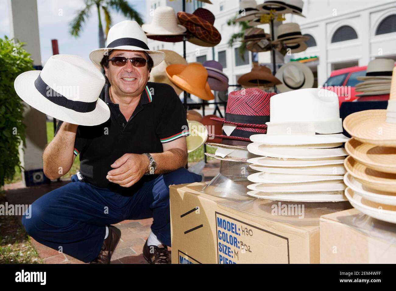 Cardboard box architecture hi-res stock photography and images - Alamy