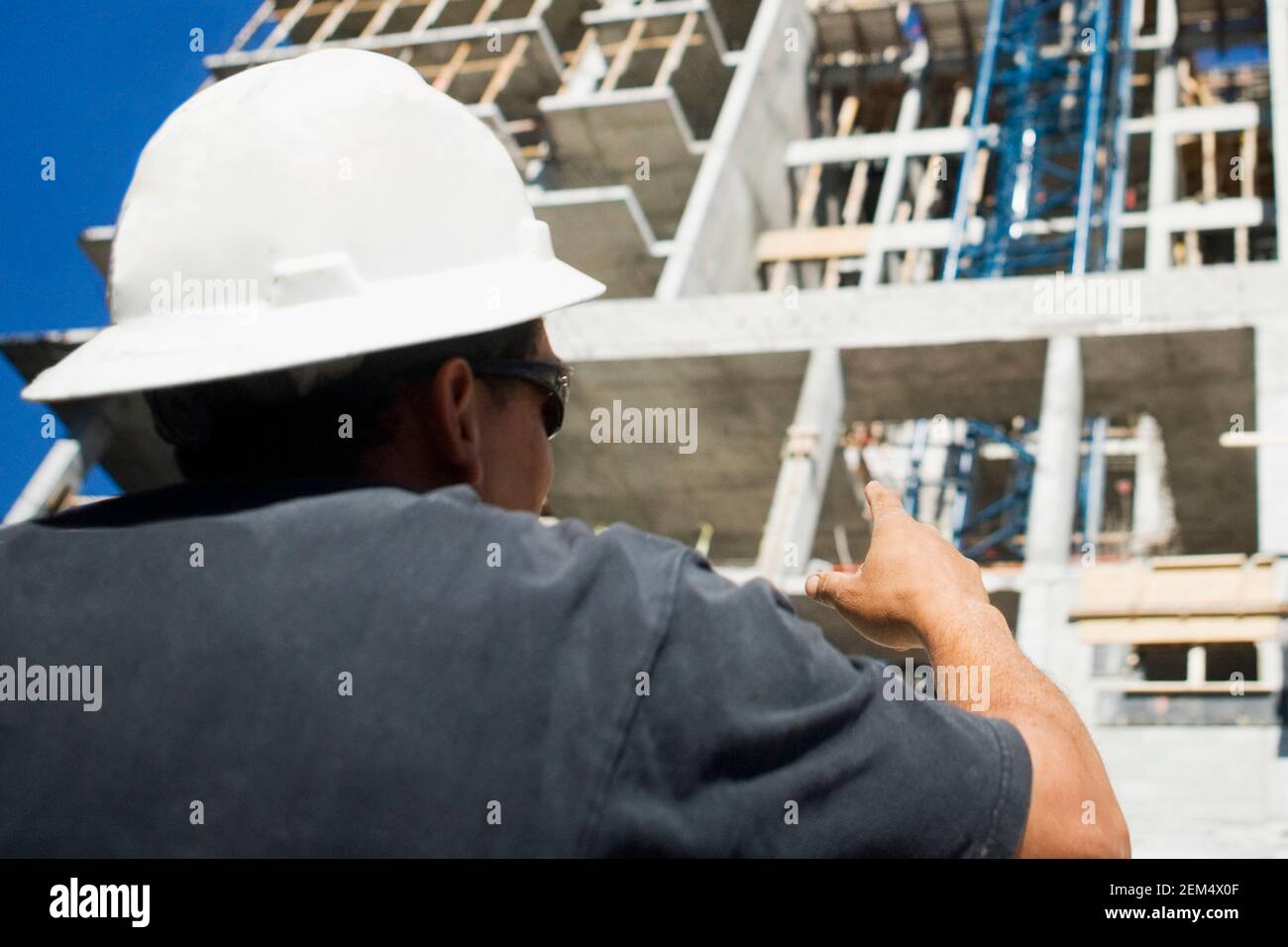 Incomplete building construction hi-res stock photography and images ...