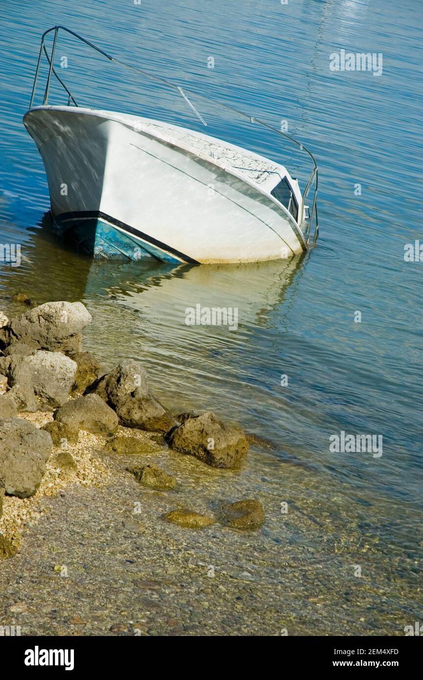 Failure mode hi-res stock photography and images - Alamy