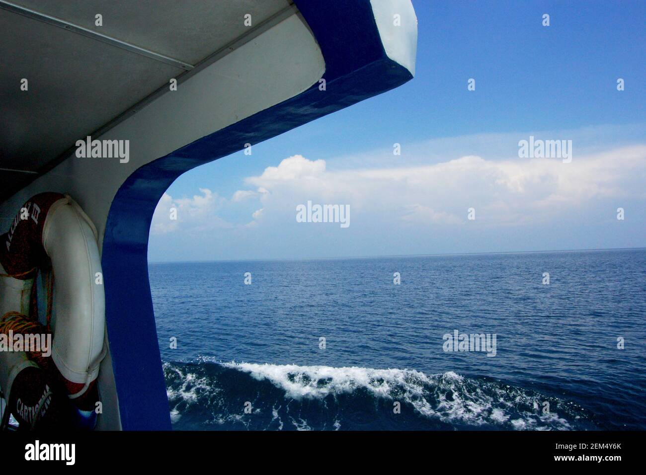 Horizon over water viewed from a boat Stock Photo - Alamy