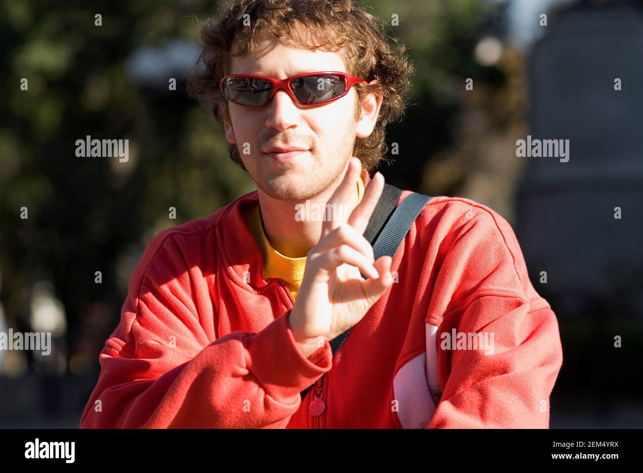 Man showing peace sign hi-res stock photography and images - Alamy