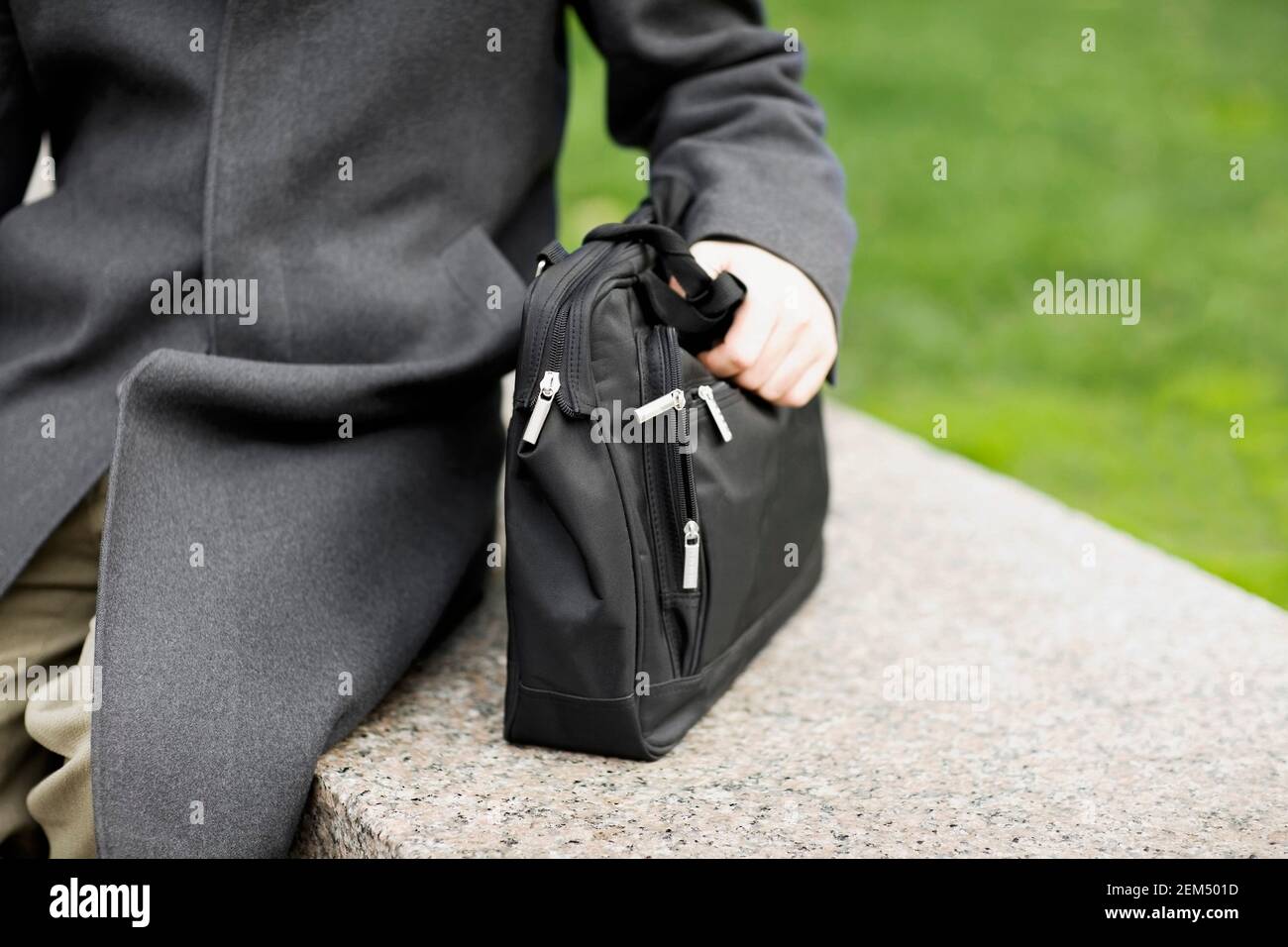 Ledge holding hi-res stock photography and images - Alamy