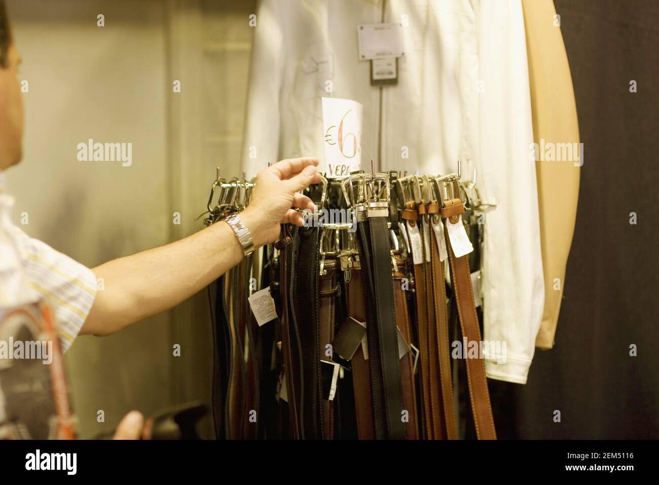 Choosing photography hi-res stock photography and images - Alamy