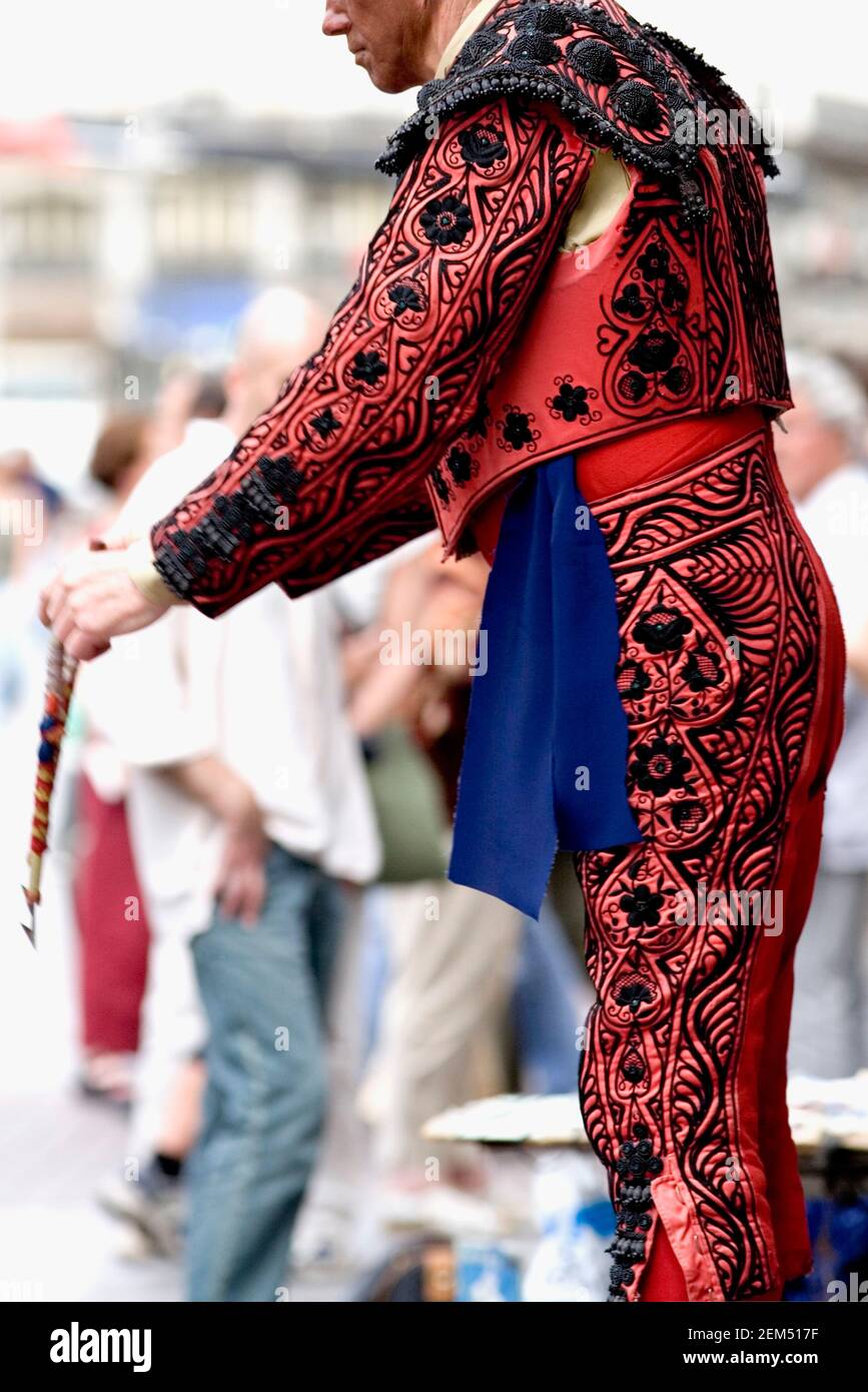 Bullfighter clothing hi-res stock photography and images - Alamy