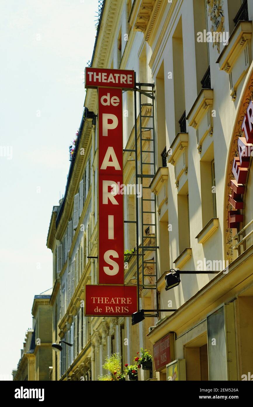 Europe outdoors board sign france hi-res stock photography and images ...