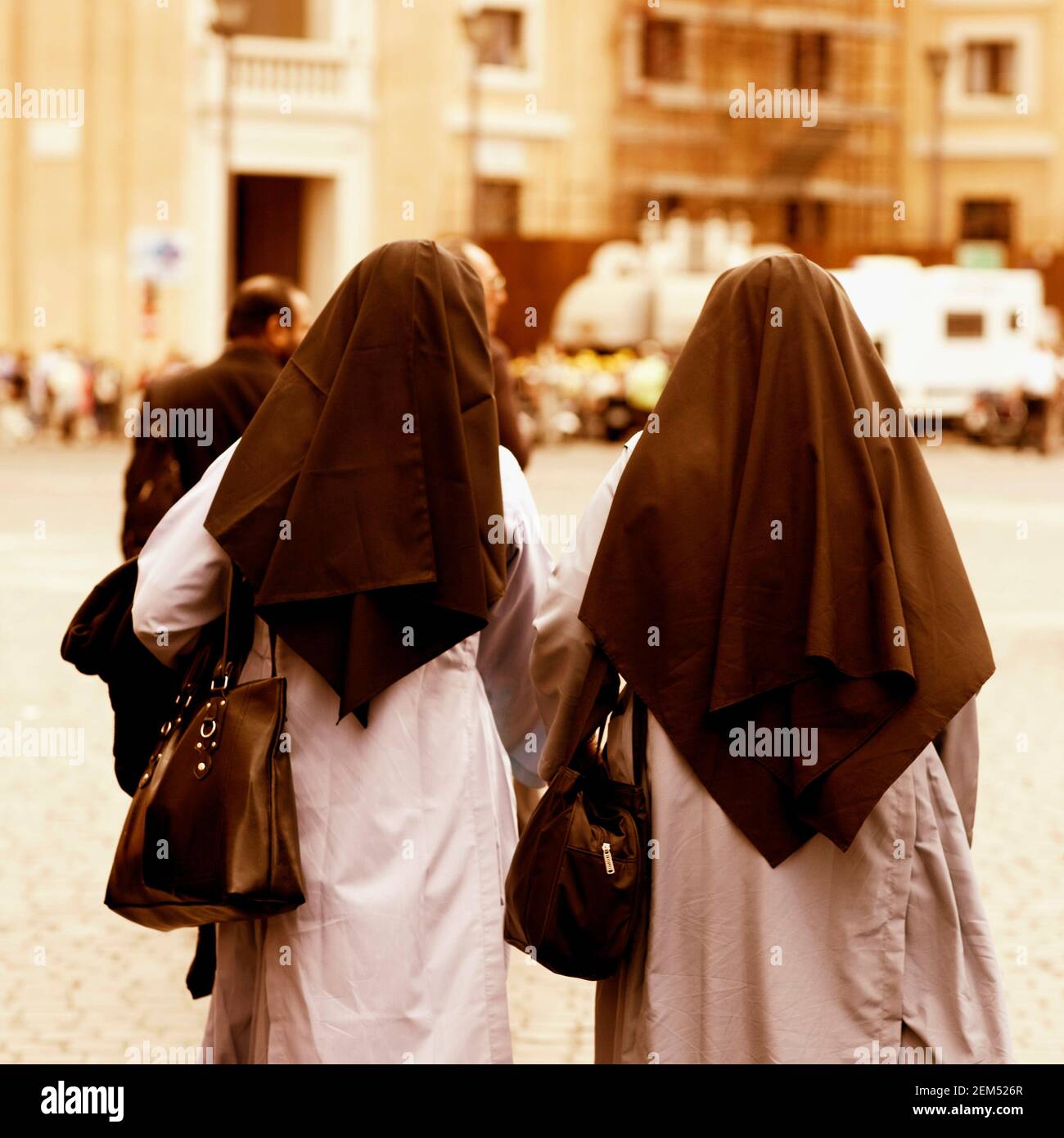 Four nuns hi-res stock photography and images - Alamy