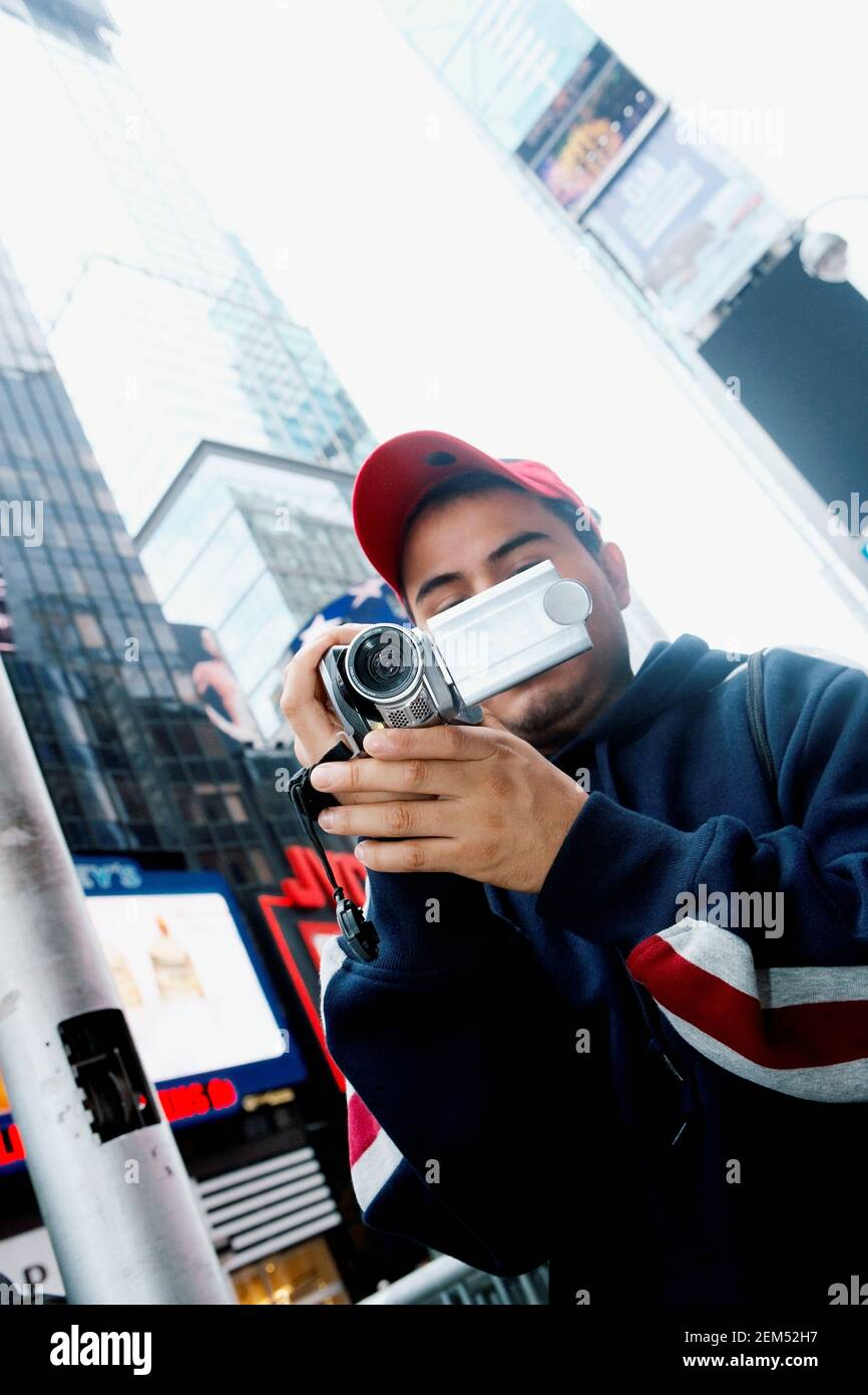 Vertical video low angle close hi-res stock photography and images - Alamy