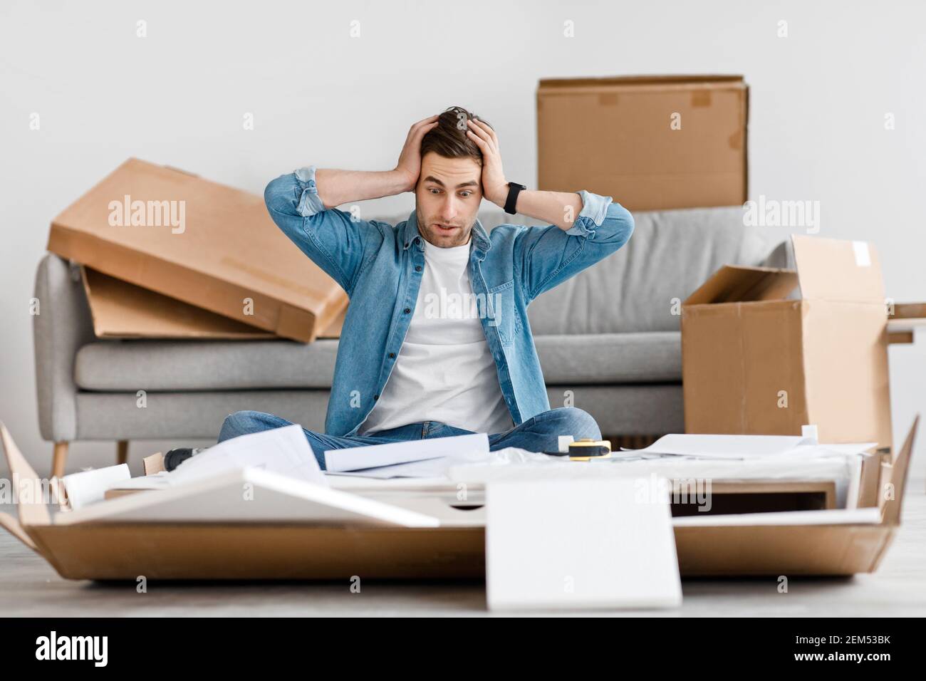 Work task hi-res stock photography and images - Alamy