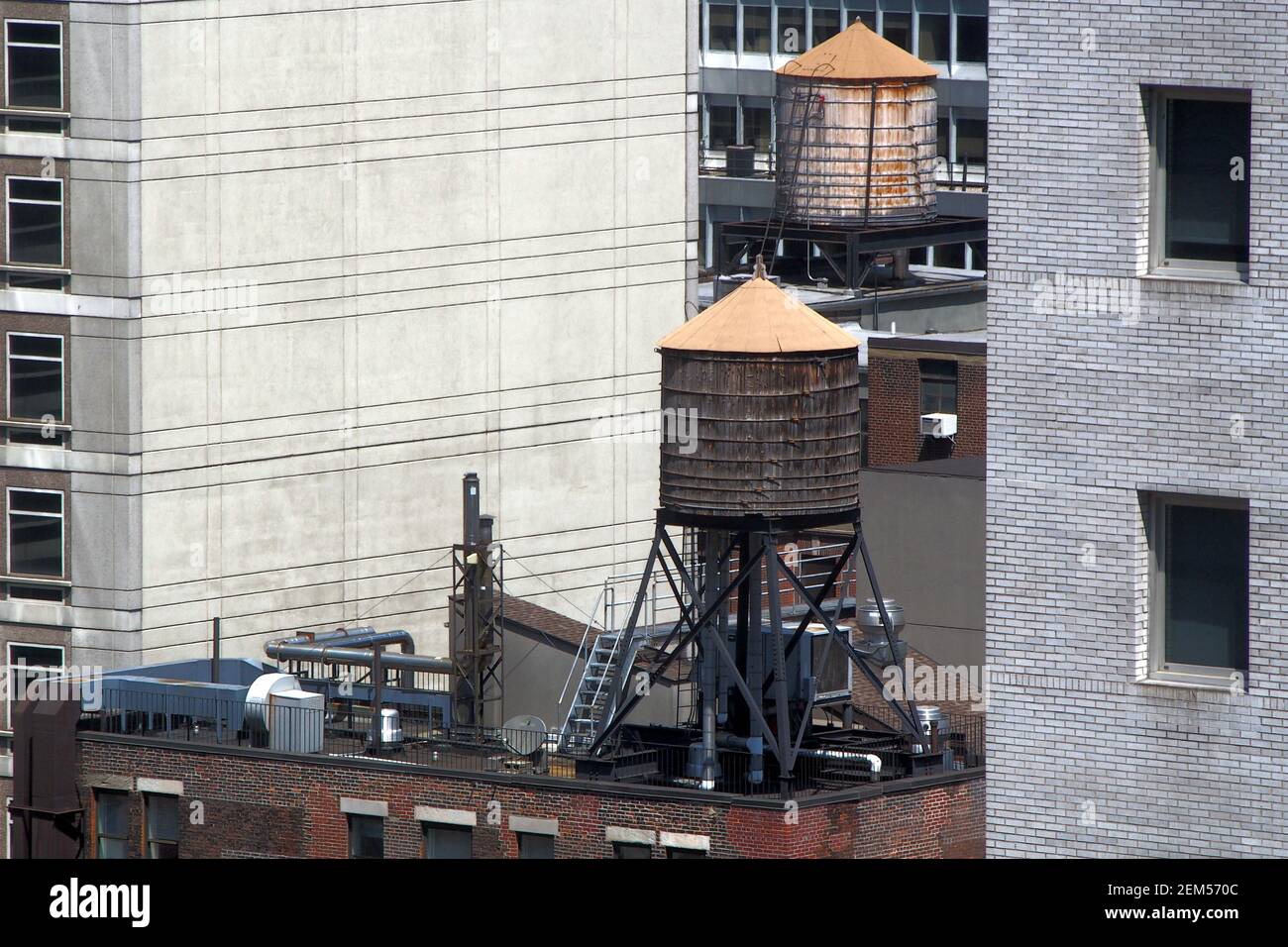 Old and new high-rise buildings in Midtown, architectural details ...
