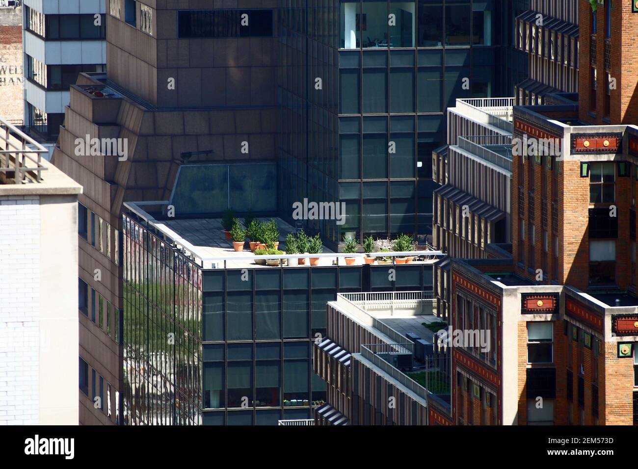 Old and new high-rise buildings in Midtown, architectural details ...