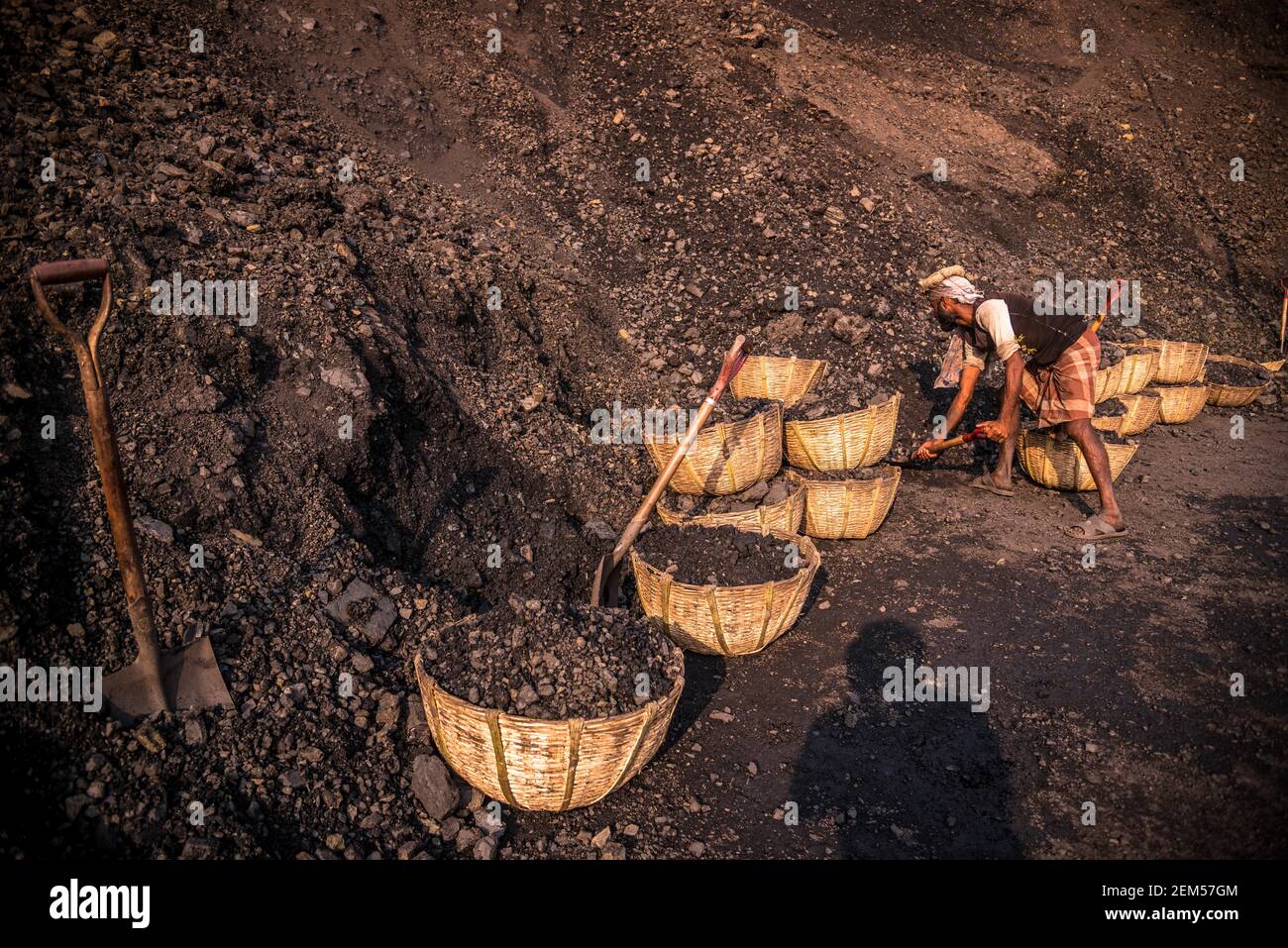 Coal livelihood hi-res stock photography and images - Alamy