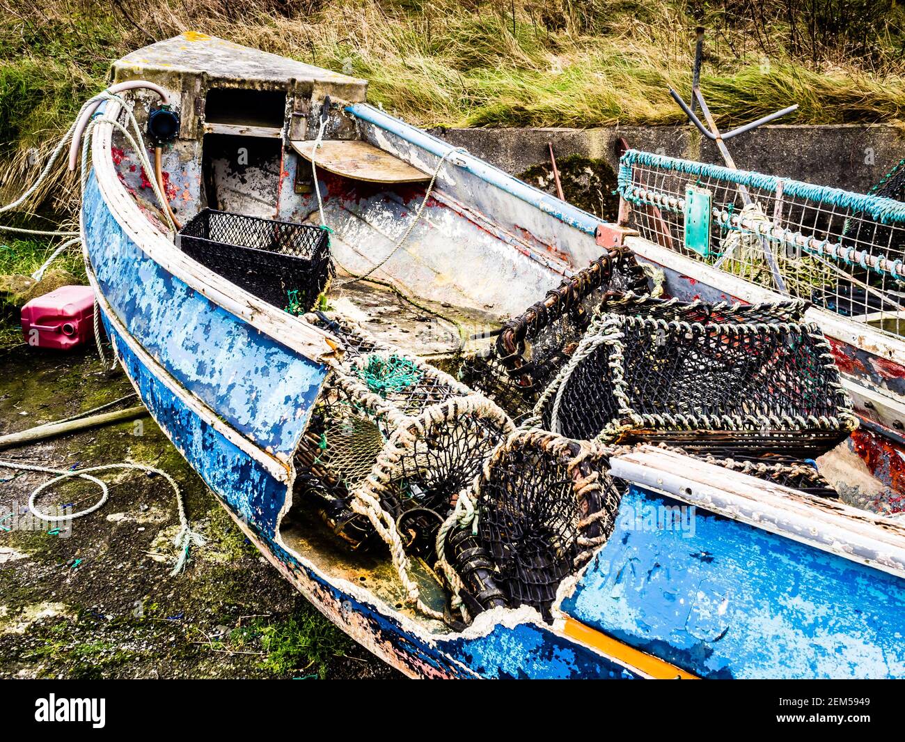 Scottish skiff hi-res stock photography and images - Alamy