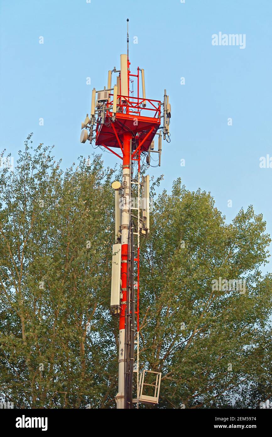 Cell phone antenna mast telecom communication tower pole Stock Photo ...