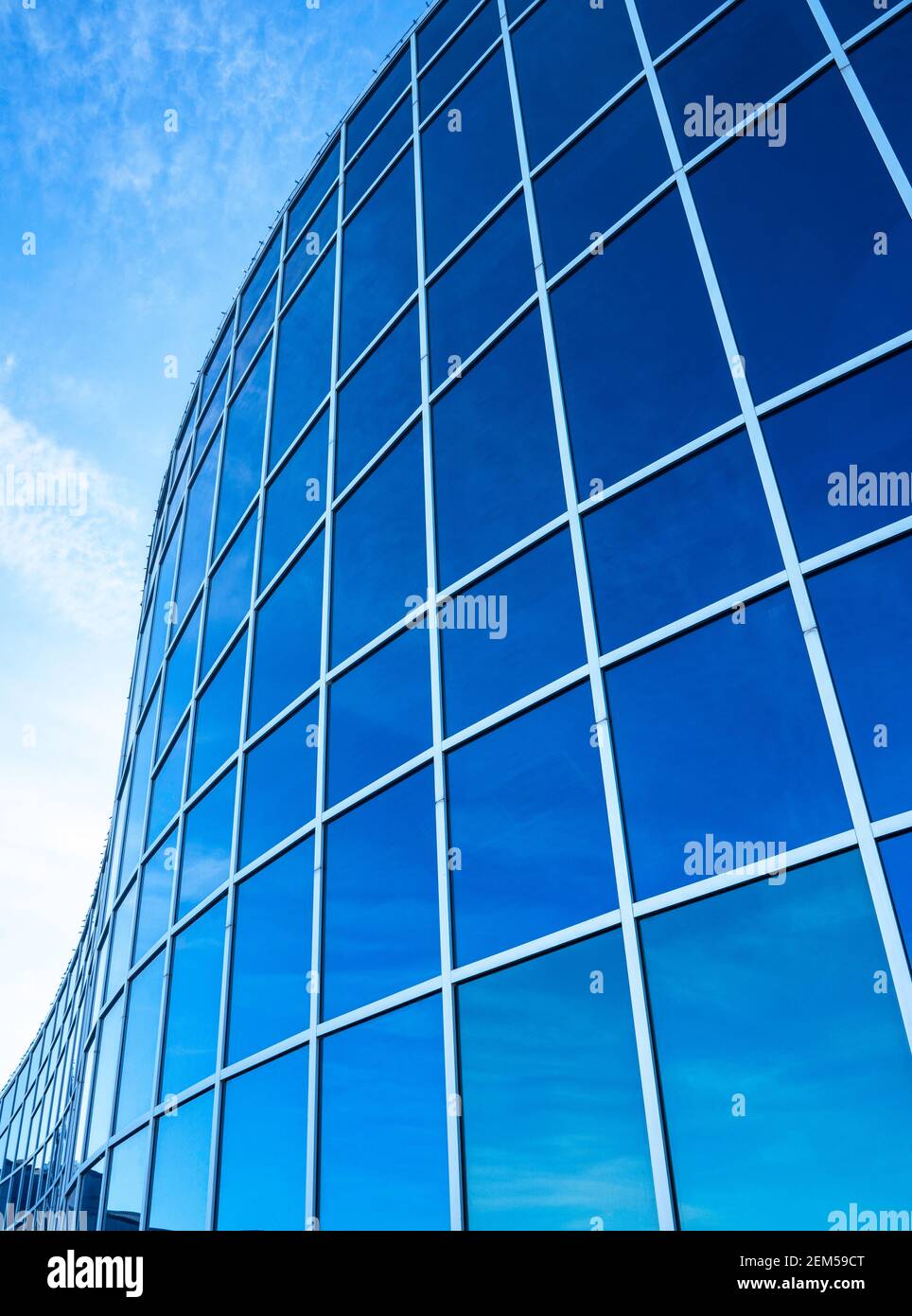 Exterior modern windows hi-res stock photography and images - Alamy