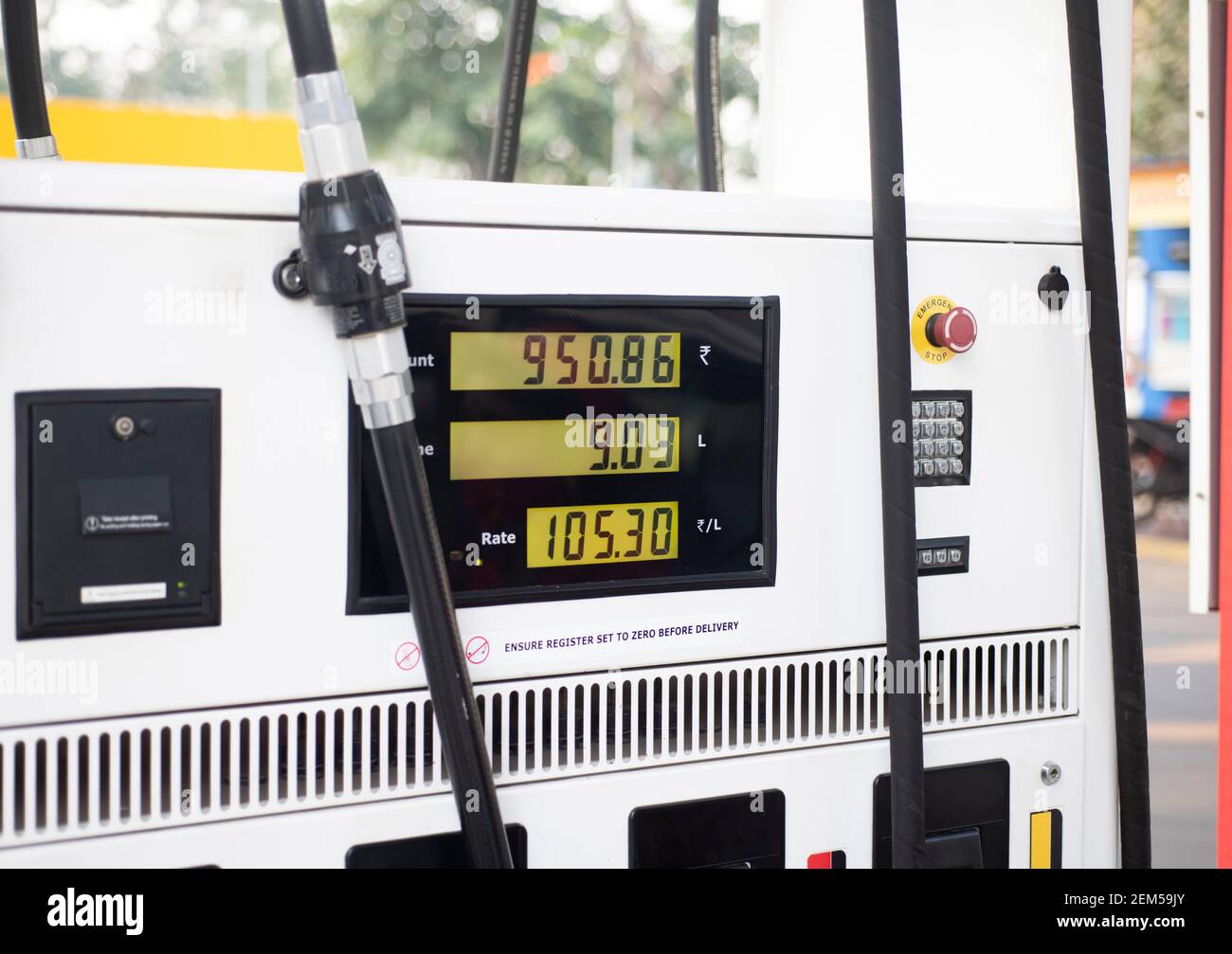 Modern diesel fuel pump display hi-res stock photography and images - Alamy