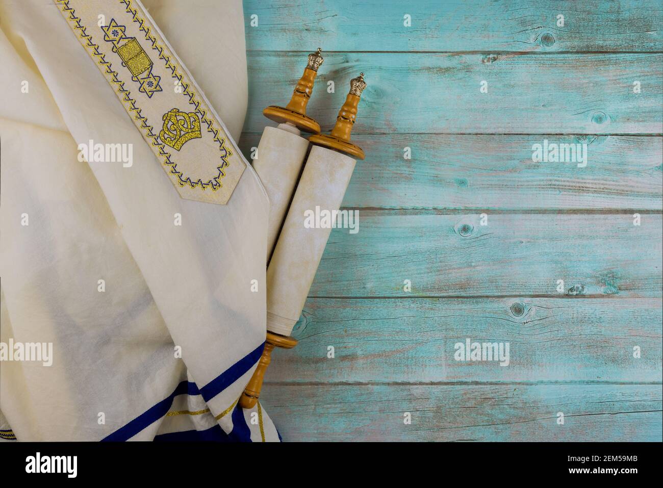 Holy torah hi-res stock photography and images - Alamy