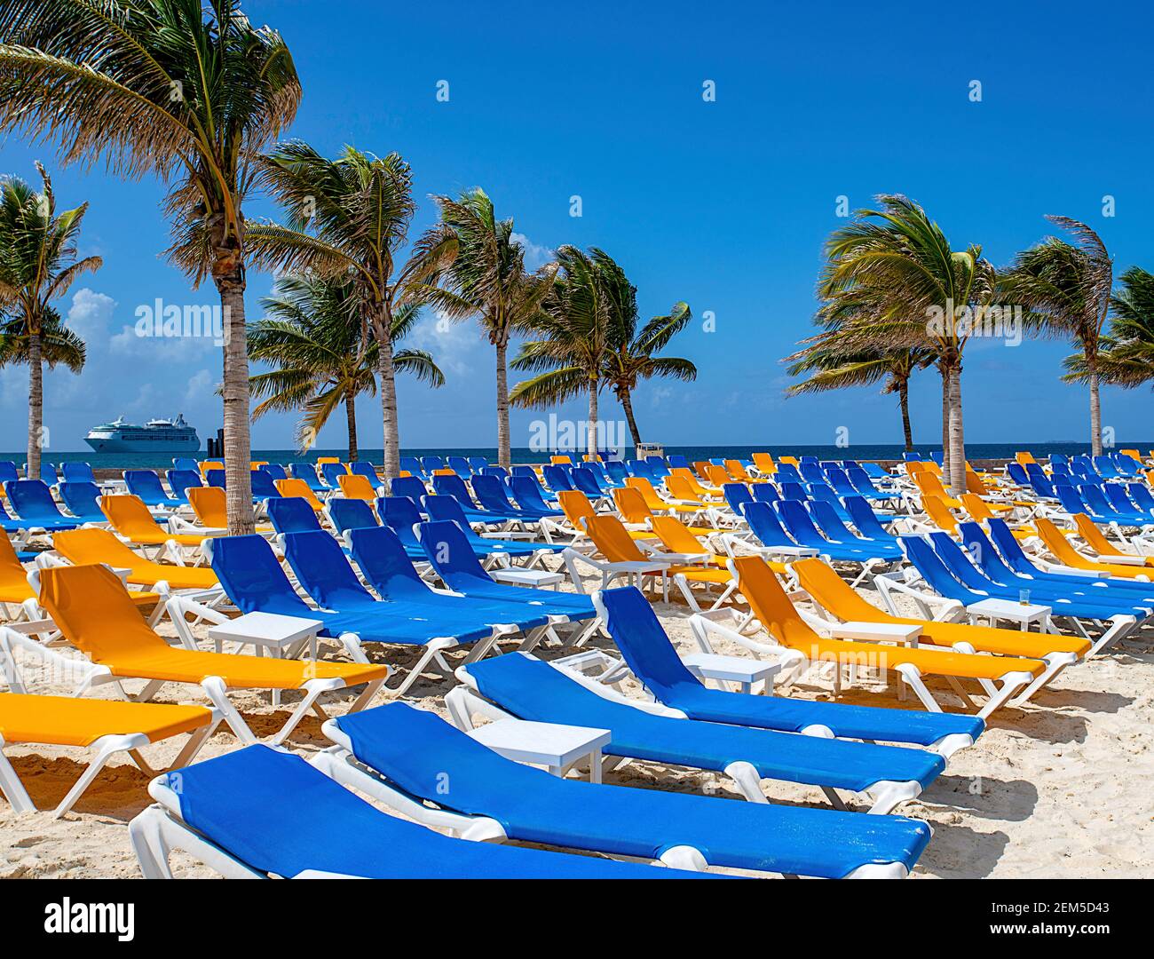 Coco cay bahamas hi-res stock photography and images - Alamy