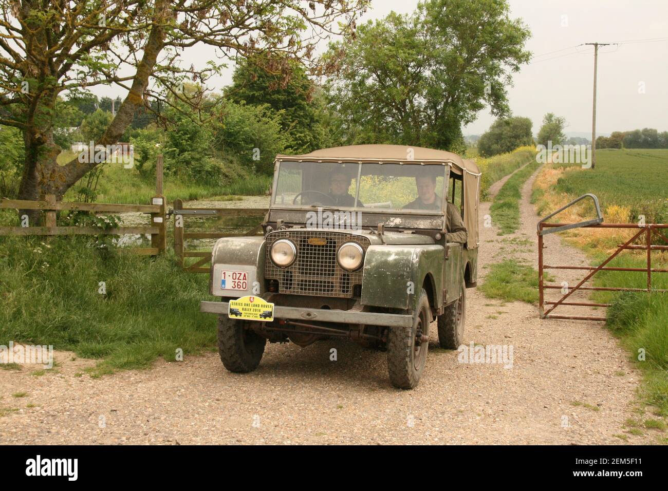 Land rover defender series 1 hi-res stock photography and images - Alamy